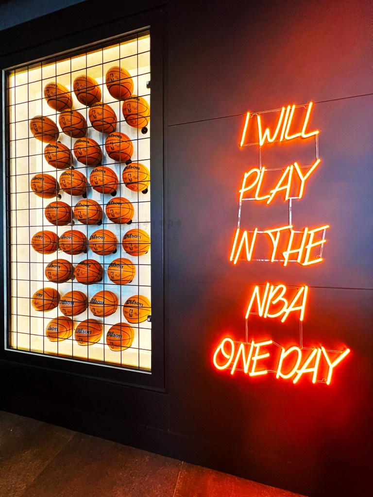 REVIEW: NBA COURTSIDE RESTAURANT TORONTO - CHIP Lifestyle
